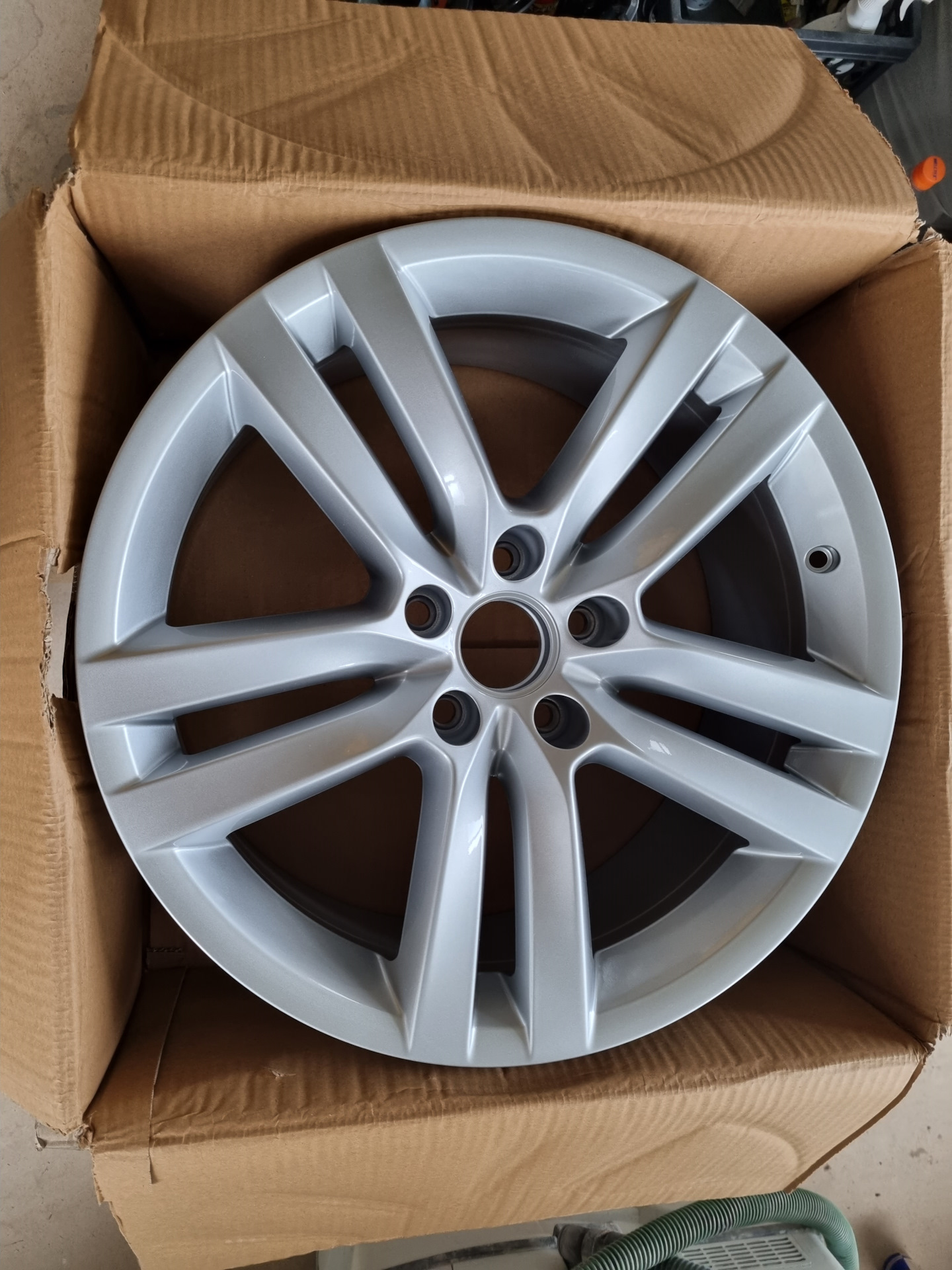 St.Louis R18 и Triangle EffeXSport TH202 235/40 — Volkswagen Passat B7 ...