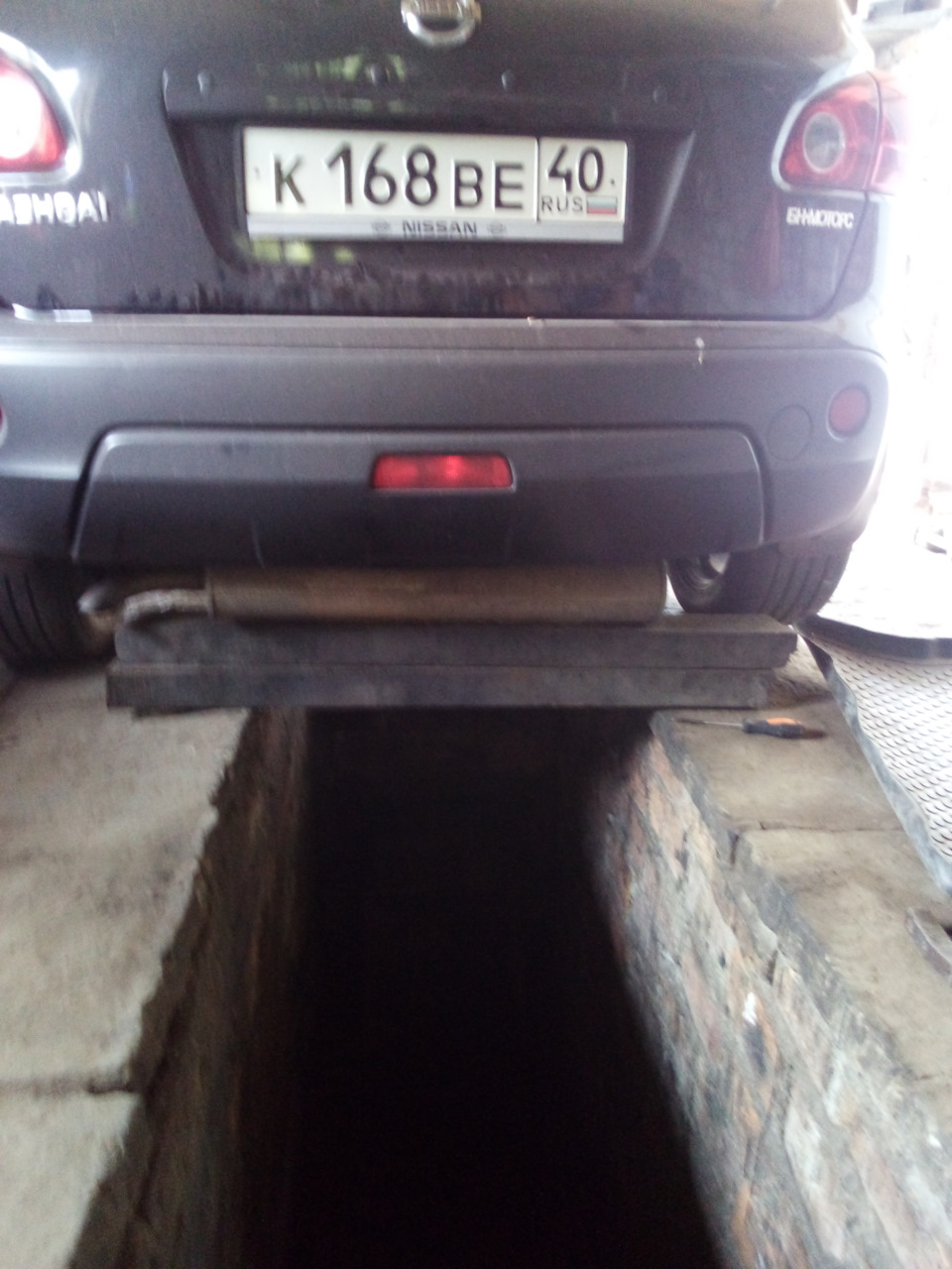 Двойной выхлоп — Nissan Qashqai (1G), 1,6 л, 2008 года | своими руками ...