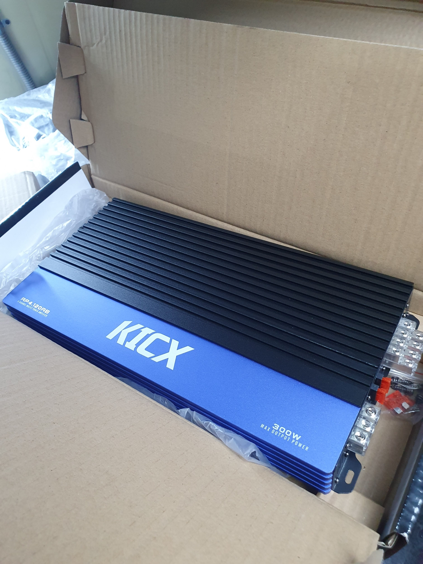 Установка сабвуфера и подключение музыки — Toyota Crown (S150), 2,5 л, 1998 года | автозвук | DRIVE2