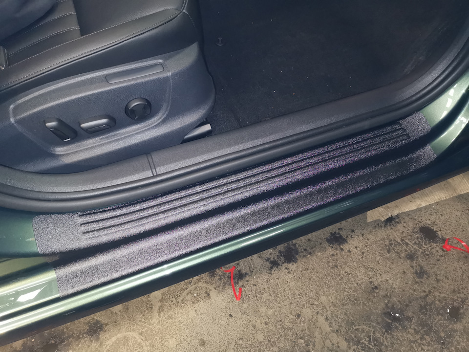 Накладки на педали "VW AG" из Китая. Немного хрома, накладки на пороги ...