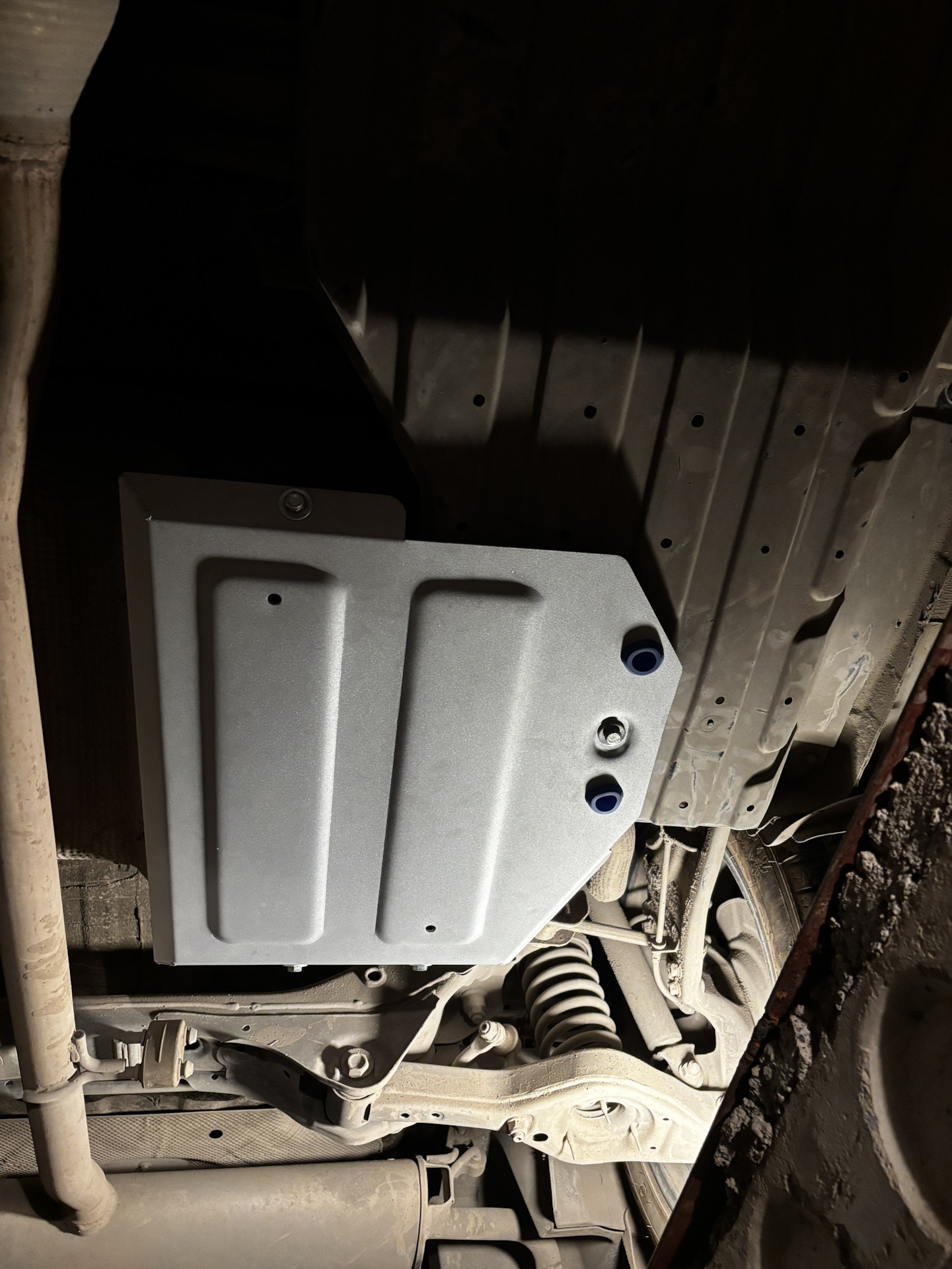 Установка защита топливного бака от Rival — Changan Uni-S, 1,5 л, 2024 ...