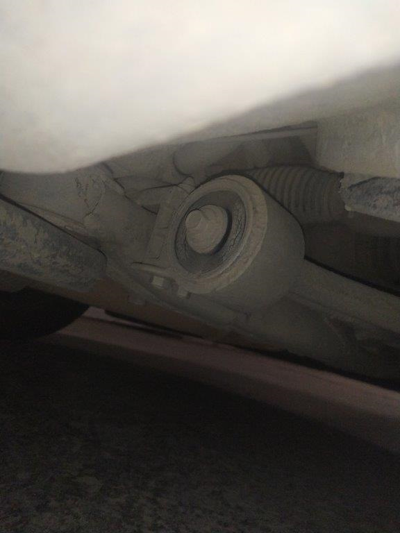 Замена передних нижних сайленблоков 22980140 — Cadillac SRX (2G), 3 л ...