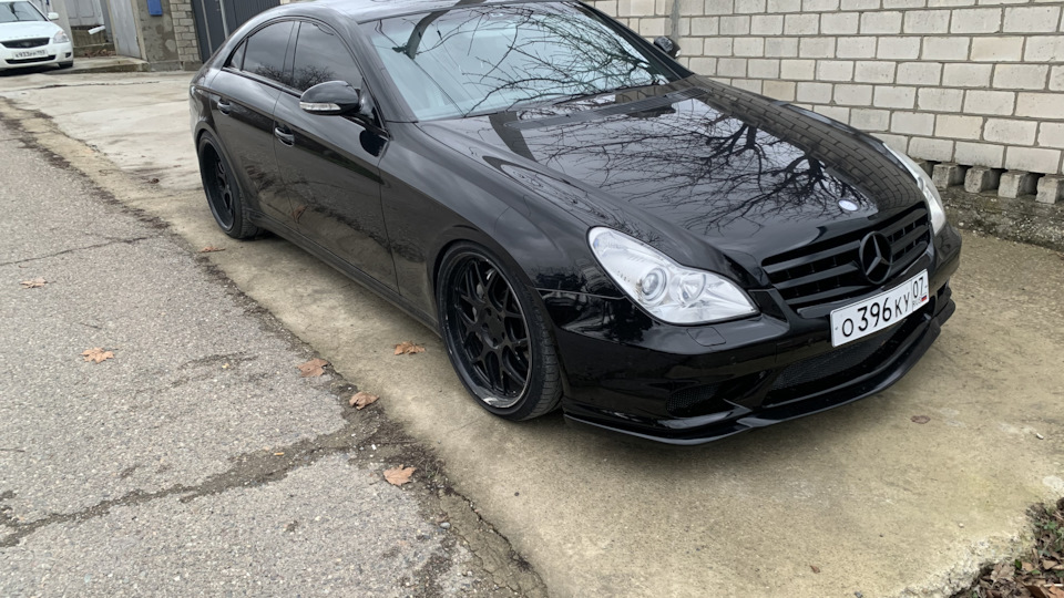 Mercedes-Benz CLS 55 AMG (C219) 5.4 бензиновый 2005 | W219 Cls55 AMG на ...