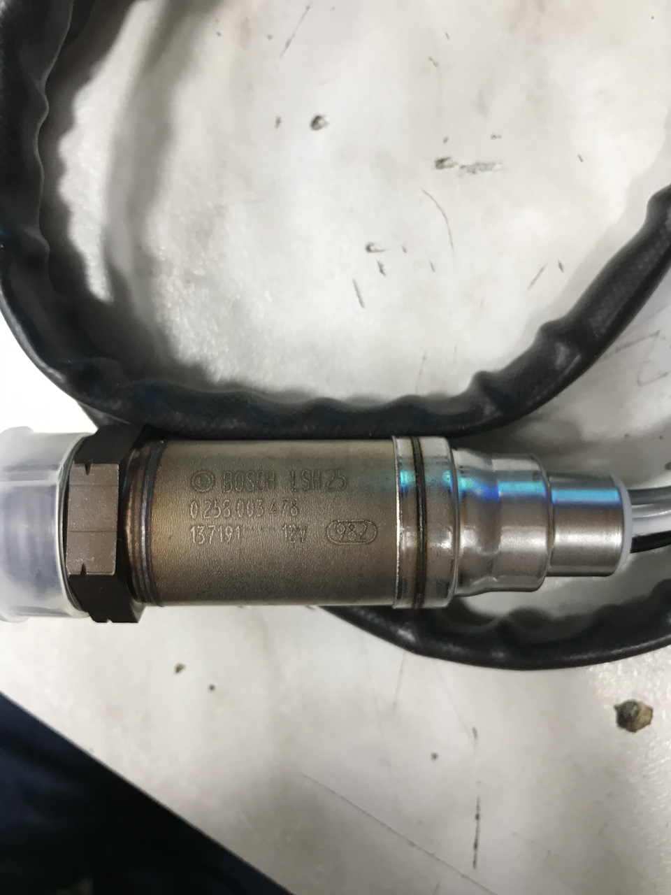 Замена лямбды Bosch 0 258 003 478 — Volkswagen Passat B5, 1,8 л, 1998 ...