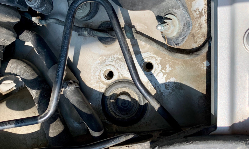 Установка распорки (дополнительного усилителя) передних стоек ...