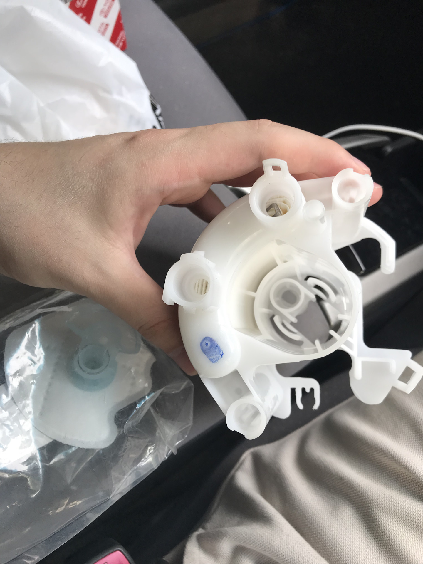 Замена топливных фильтров и бензонасоса — Toyota Prius (20), 1,5 л ...