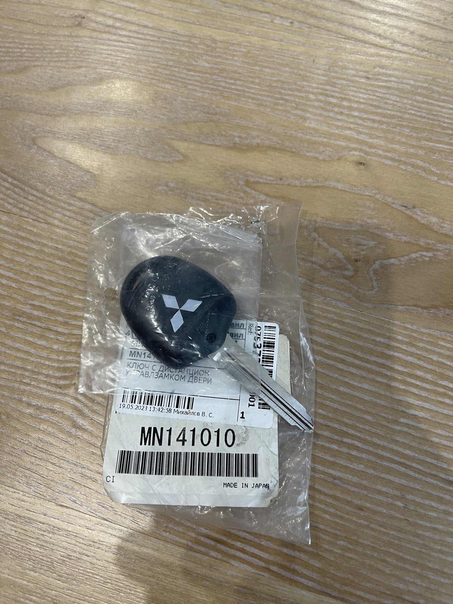 Шильдики. — Mitsubishi Lancer Evolution IX, 2 л, 2007 года | аксессуары ...