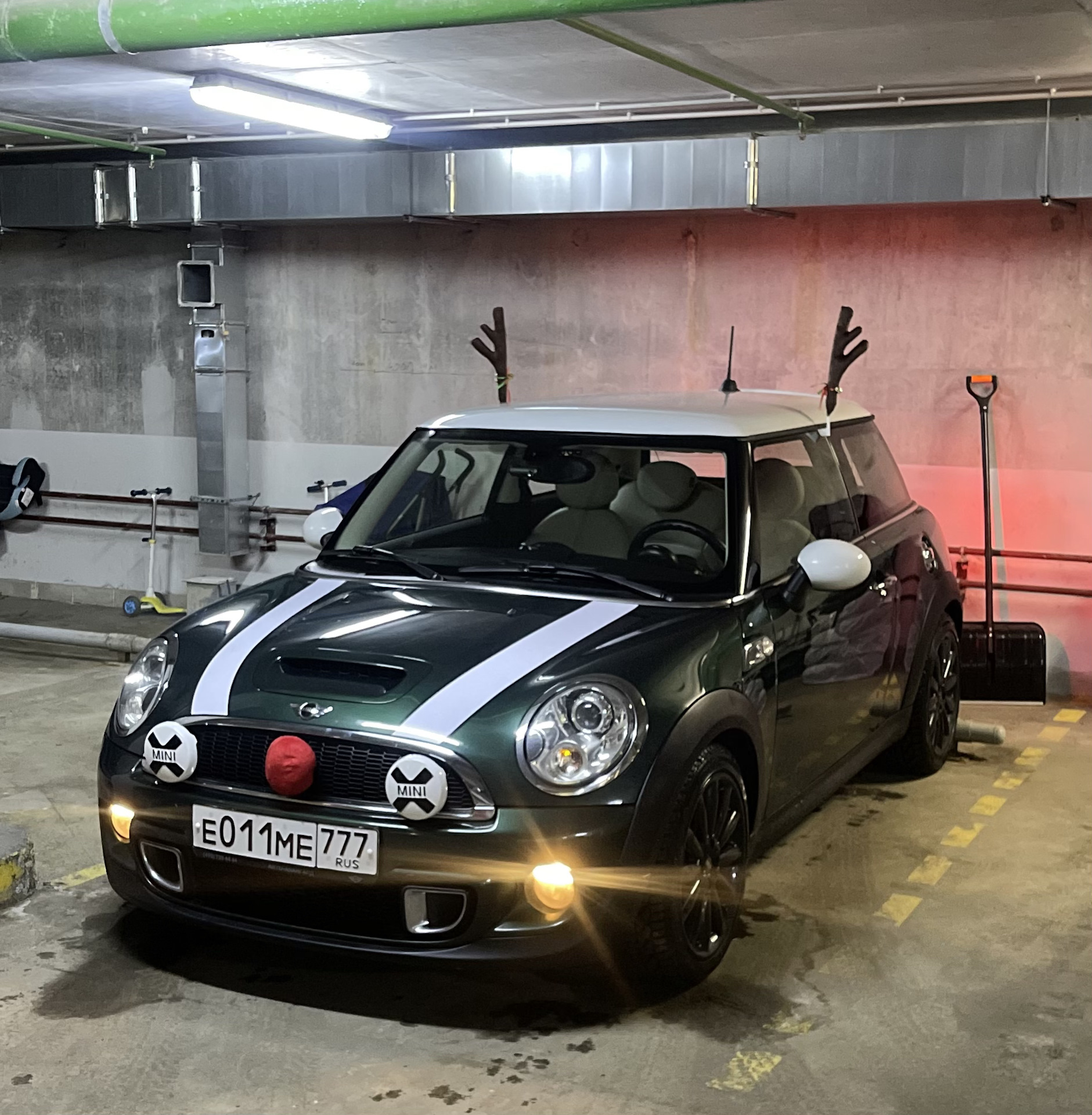 С Новым годом!🎄 — MINI Cooper S Mk II, 1,6 л, 2013 года | мойка | DRIVE2