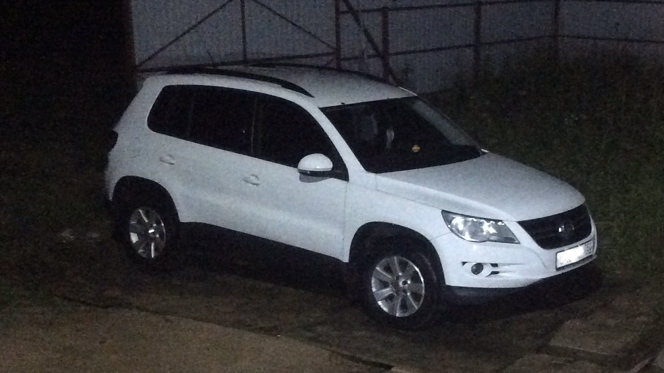 Volkswagen Tiguan (1G) 2.0 бензиновый 2010 | 2.0 TSI 5N1 дорестайлинг ...
