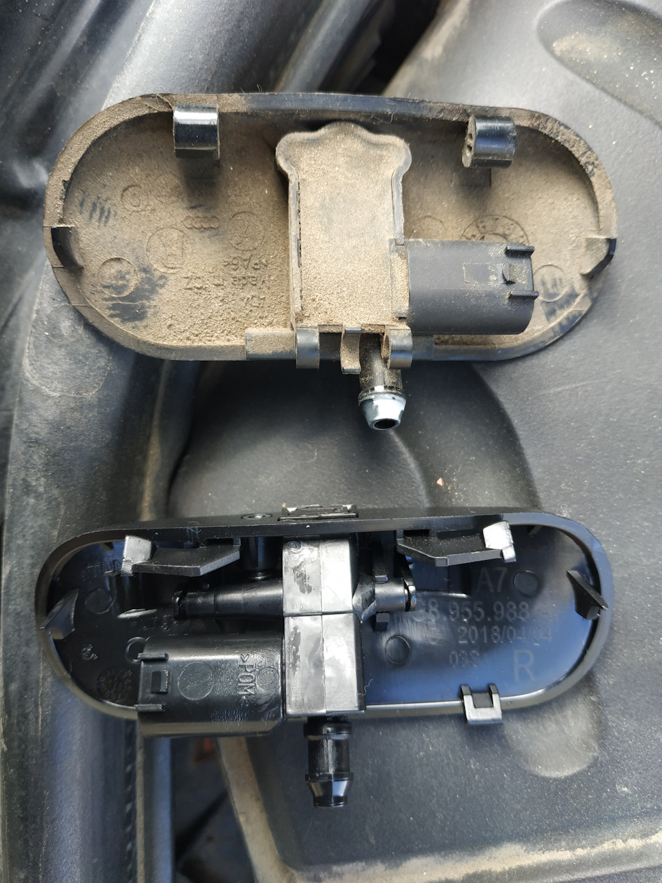 4G8955987A Форсунка омывателя VAG | Запчасти на DRIVE2