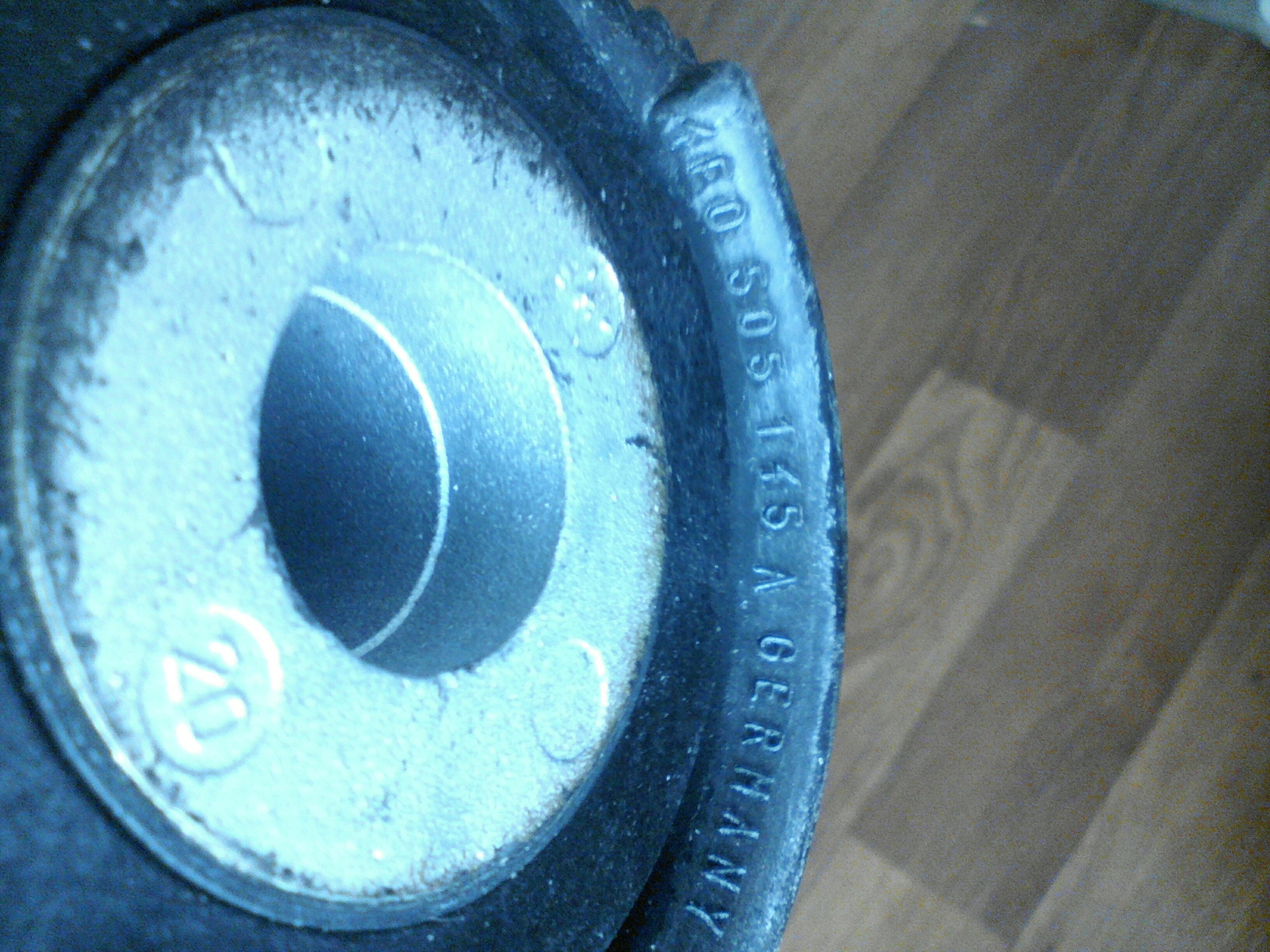 Замена сайлентблоков подрамника, и не только. — Audi A8 (D2), 4,2 л ...