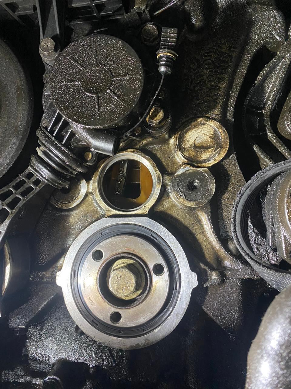 Устранение течей масла из двигателя — BMW 3 series (F30), 1,6 л, 2014 ...