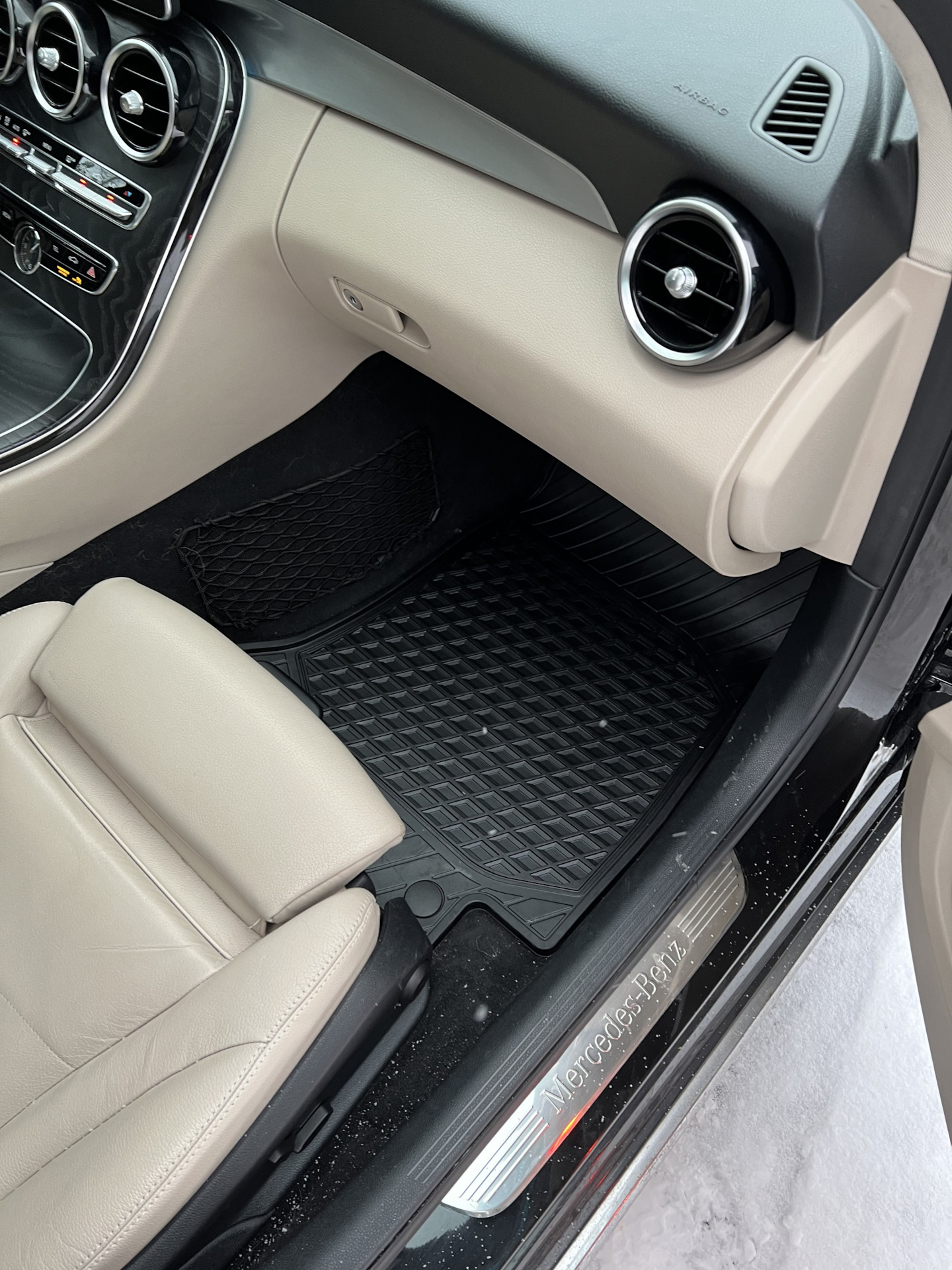 Резиновые коврики — Mercedes-Benz C-Class Estate (S205), 2,1 л, 2014 ...