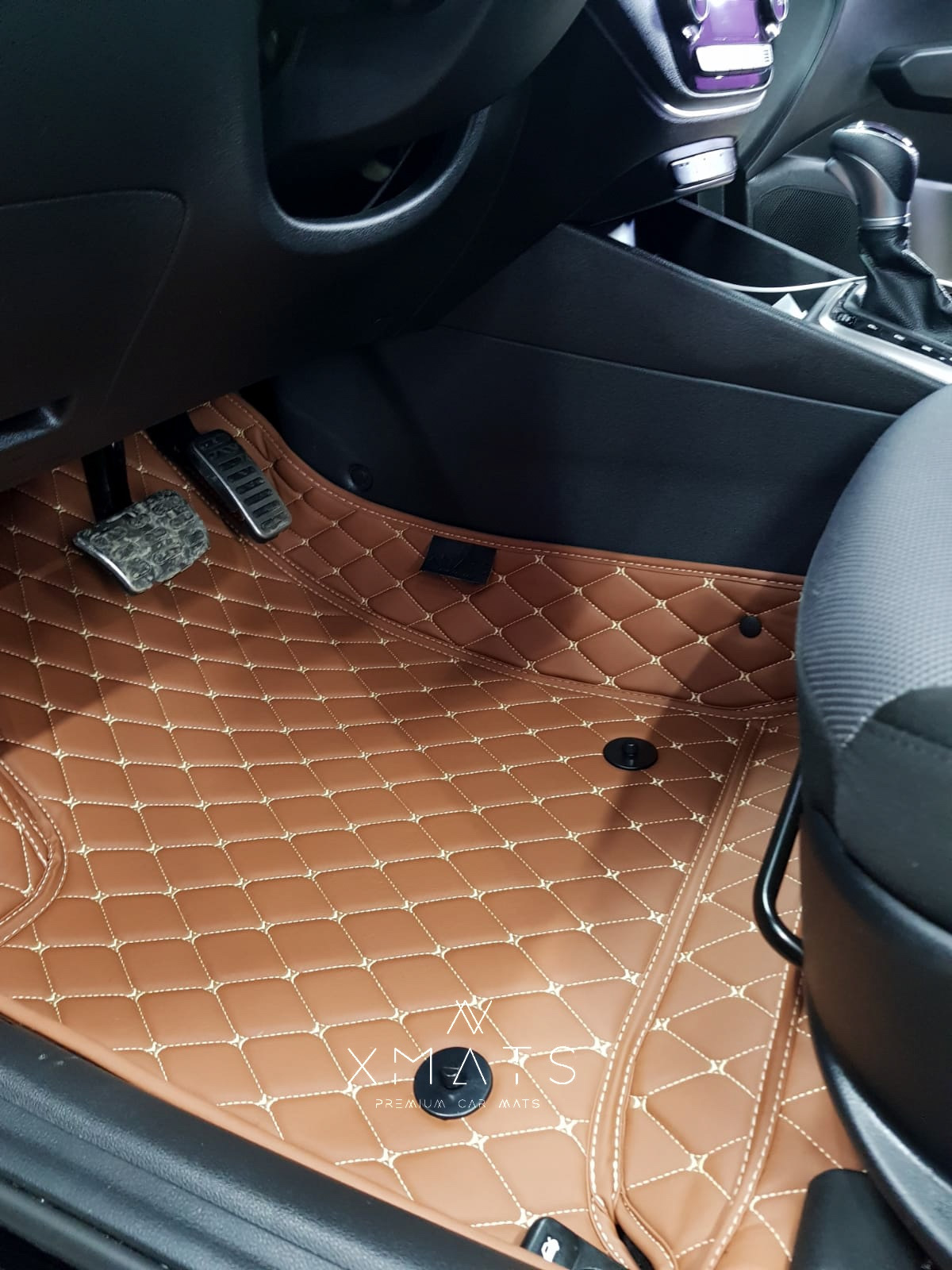 3D Коврики в салон на KIA RIO 4. Коврики из экокожи в салон на KIA RIO ...