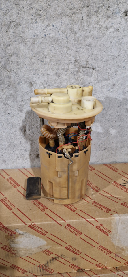 7702002070 Насос топливный TOYOTA LEXUS | Запчасти на DRIVE2