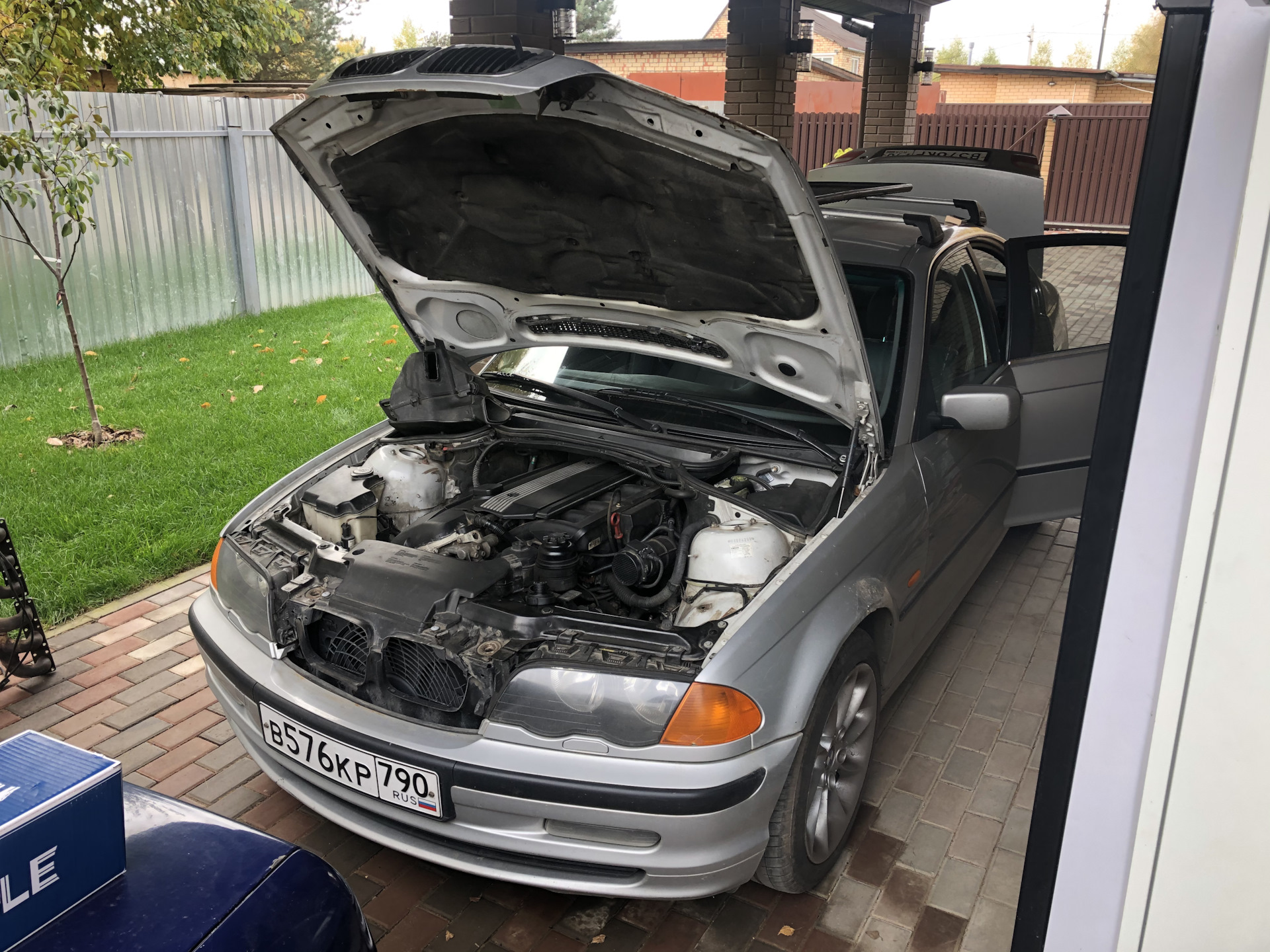 Внимание! Замена расширительного бочка Е46 акпп — BMW 3 series (E46), 2,2 л, 2001 года | поломка ...