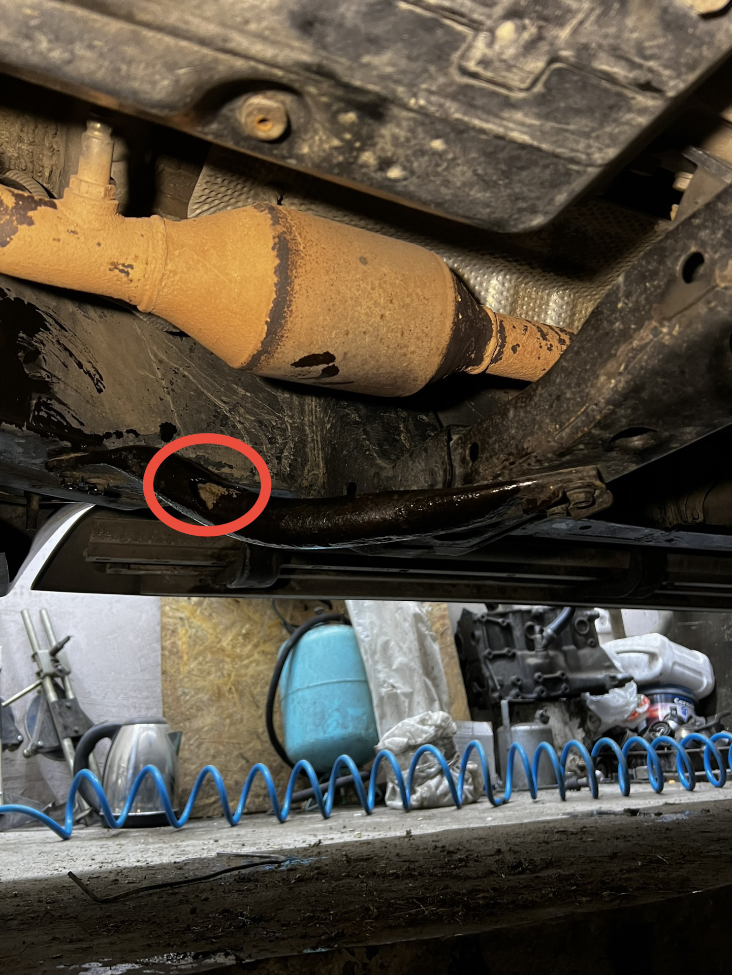 Кронштейн 51225-35040 — Toyota Land Cruiser Prado 120-series, 4 л, 2006 ...