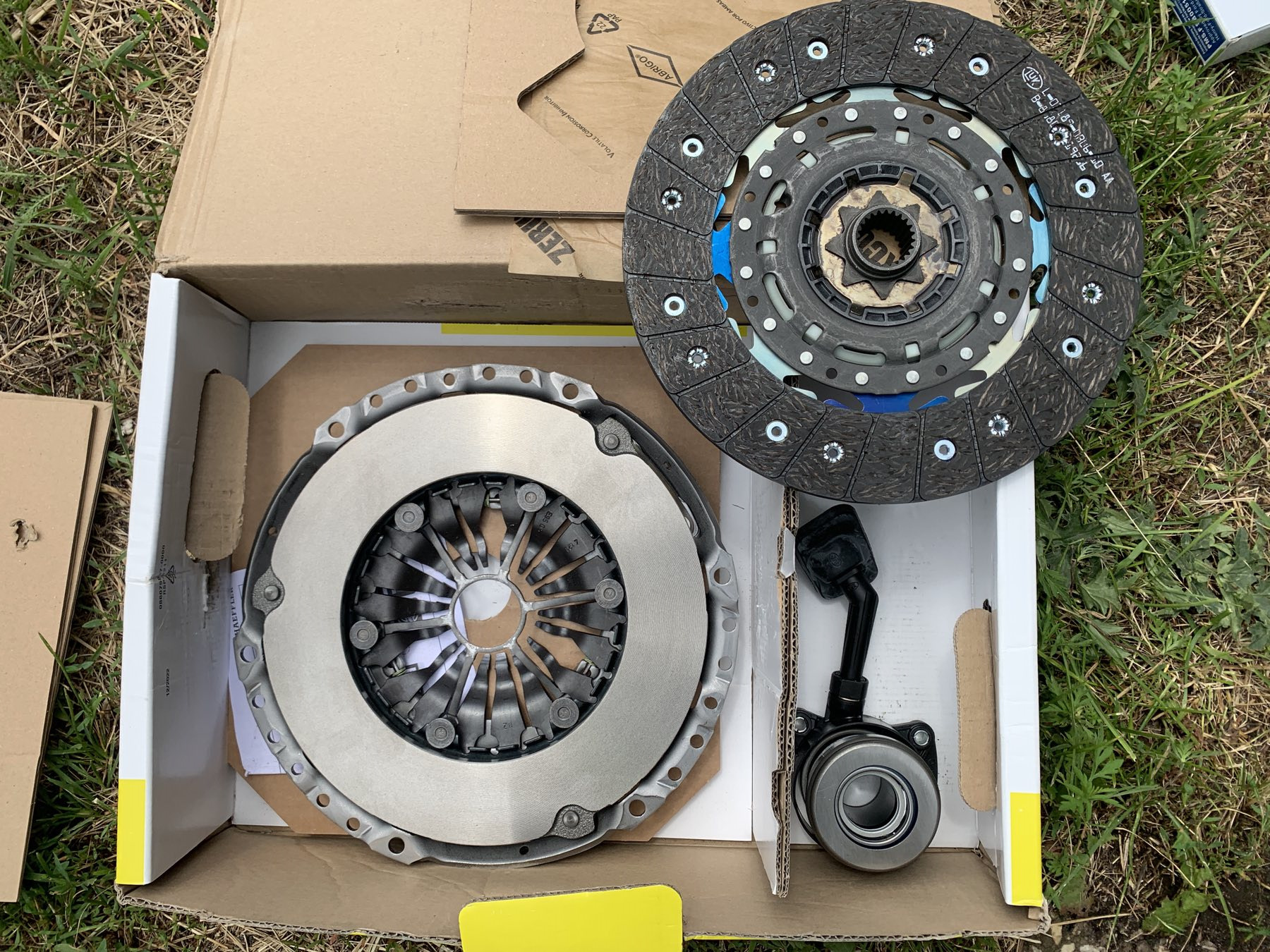 Замена маховика и комплекта сцепления — Ford Mondeo IV, 2 л, 2013 года ...