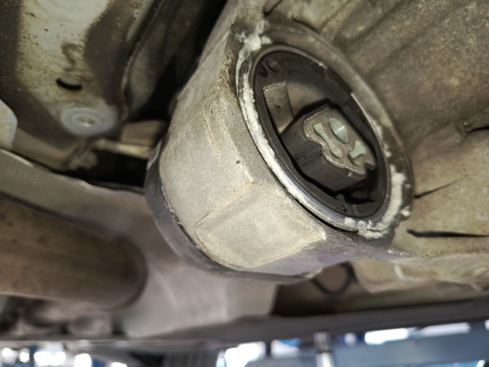 Подшипник коробки передач, развал, ТО — BMW 5 series (G30), 3 л, 2017 ...