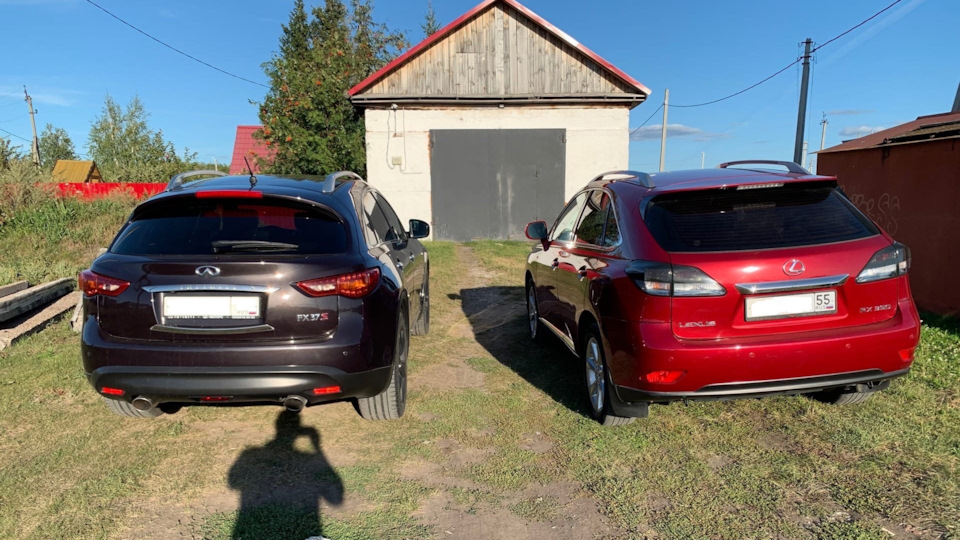 Сравнение автомобилей INFINITI FX37 и LEXUS RX 350(3) — Infiniti FX (2G ...