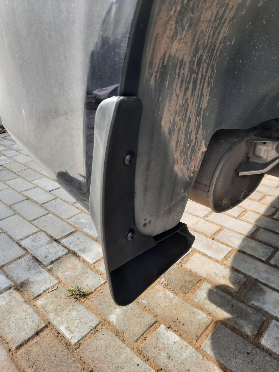 Установка брызговиков — Toyota Camry (XV50), 2,5 л, 2017 года ...