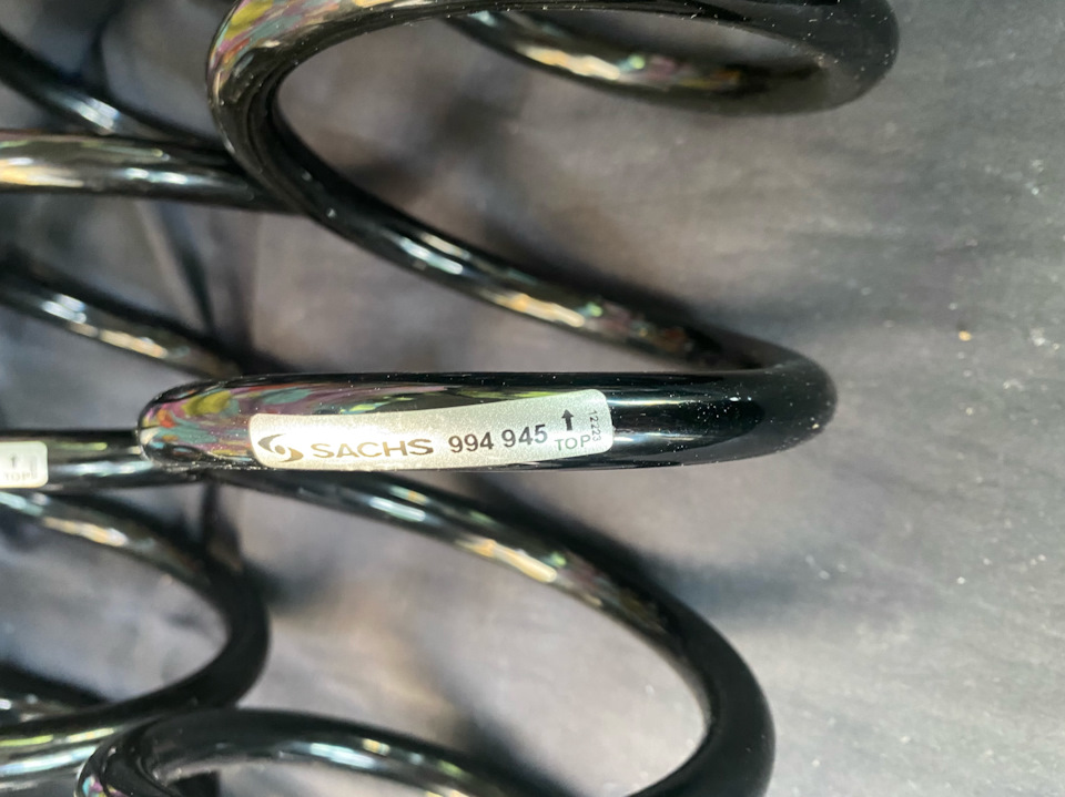 Замена задних пружин — Audi Q3 (1G), 2 л, 2012 года | поломка | DRIVE2