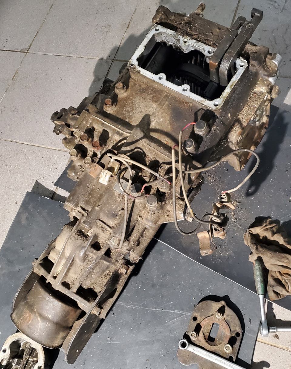 L200 широкая цепь в раздатку — Mitsubishi L200 (4G), 2,5 л, 2011 года ...