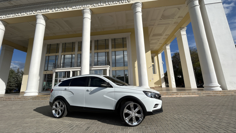 Lada Vesta SW Cross (1G) 1.6 бензиновый 2019 | _Vesta R20 МАШИНА ДНЯ на ...