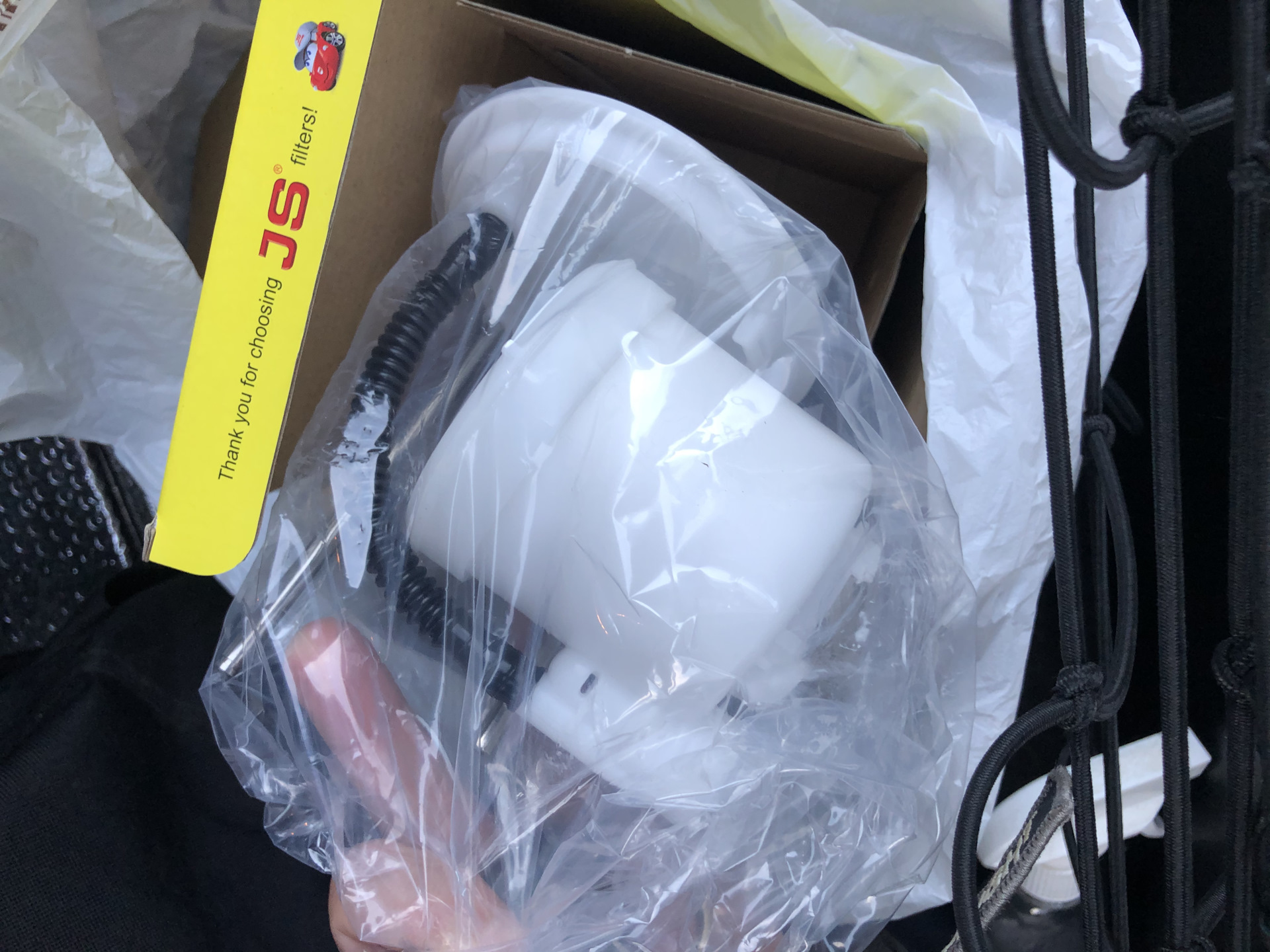 Замена топливного фильтра — Toyota Camry (XV40), 2,4 л, 2008 года ...