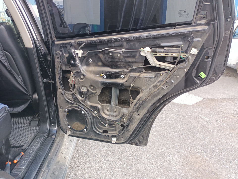 Шумка, утепление и антикор задних дверей Rexton 2.7 XVT AWD — SsangYong ...