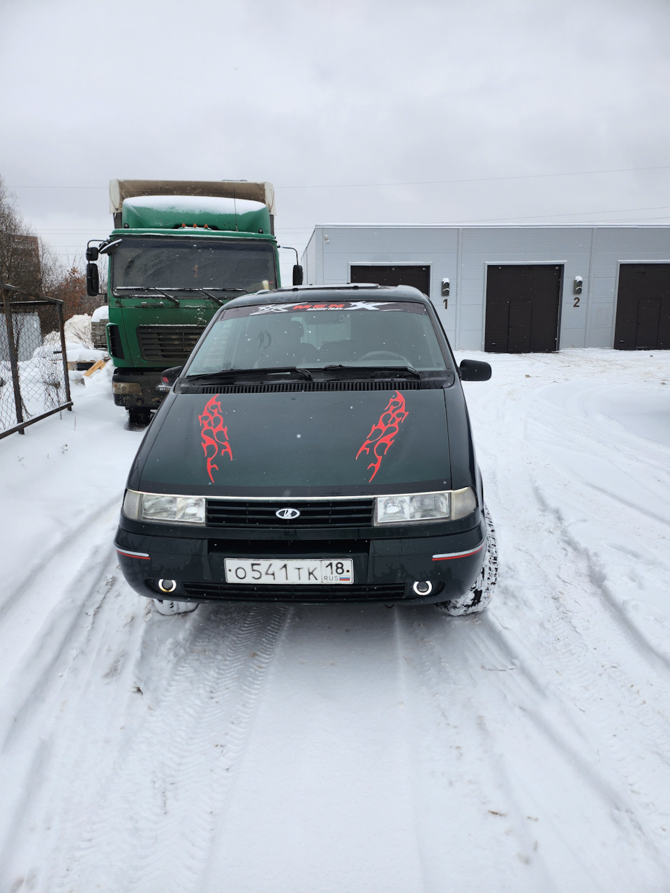 Из уважения к владельцу не торговался… Но косяки по машинке уже есть ...