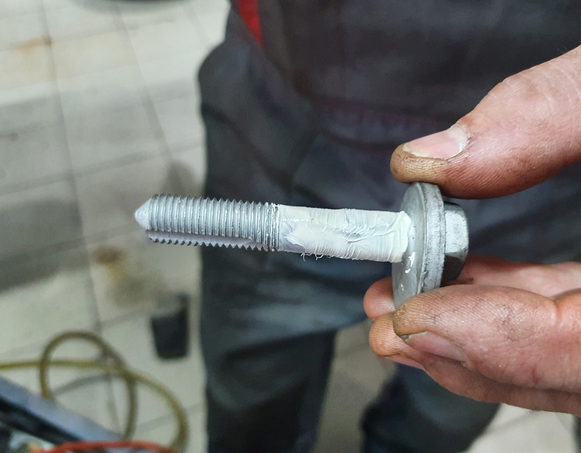 Замена пыльников рейки, задних развальных рычагов. — Audi A4 Allroad ...