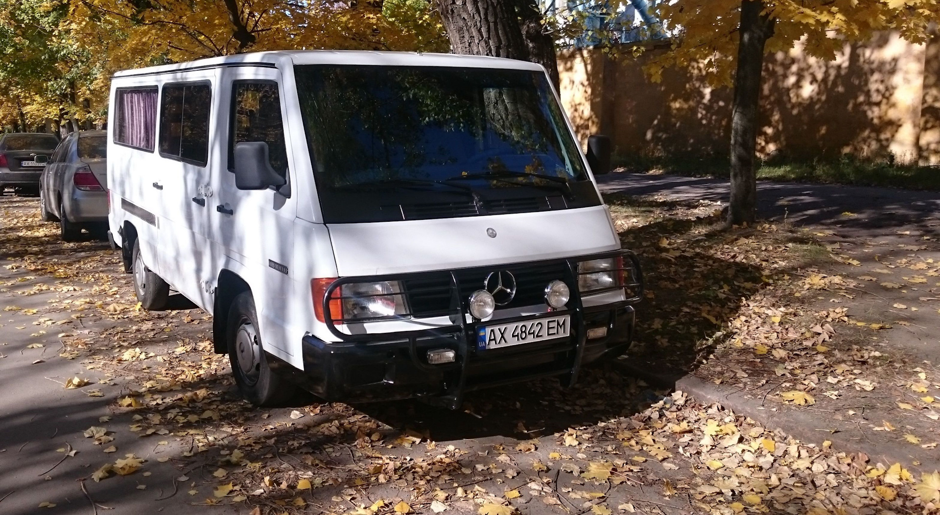 Просто парочку осенних фотографий — Mercedes-Benz MB100, 2,4 л, 1992 ...
