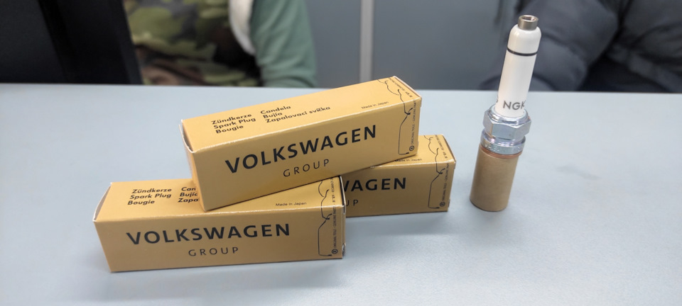 Замена свечей, радиатора печки и сервопривода, помпы или невероятные ...