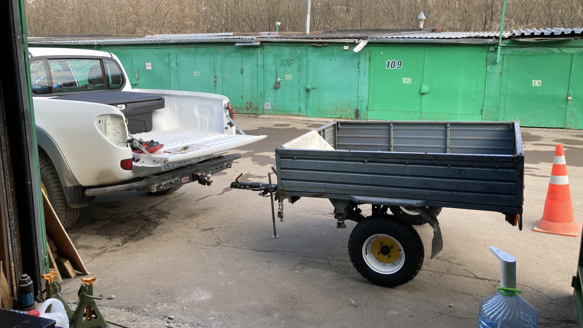 Замена лампочек «Фонарь» это вам не фара! — Mitsubishi L200 (4G), 2,5 л ...