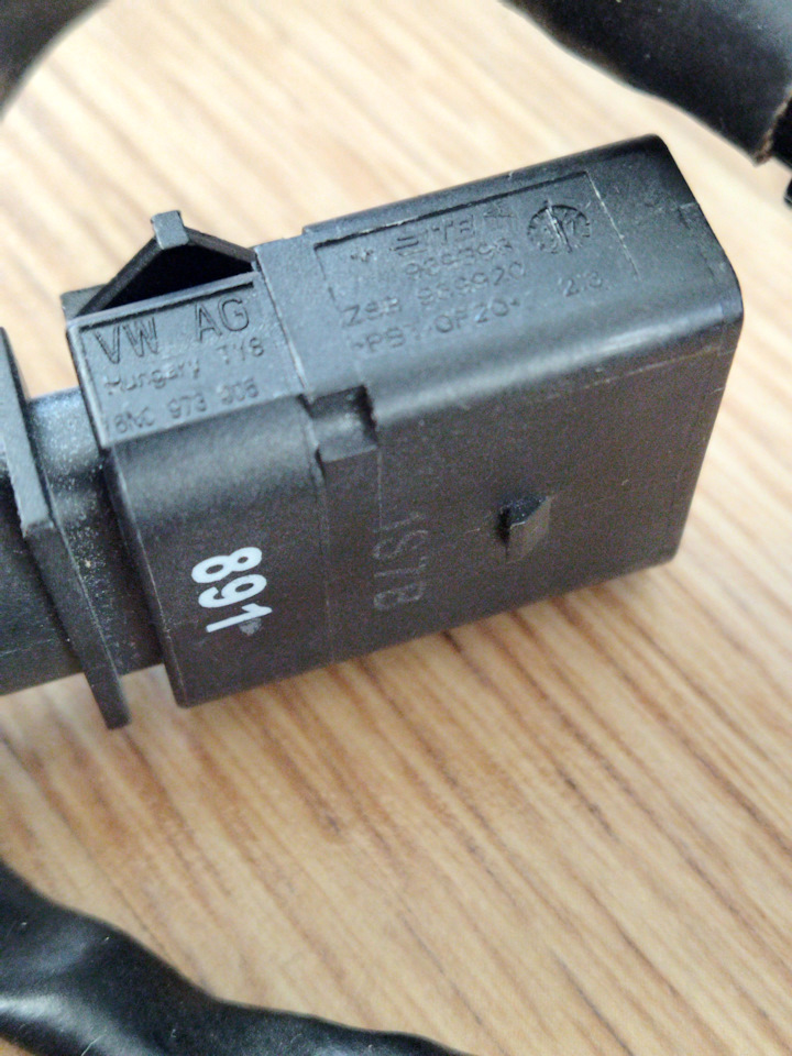 Датчик лямбда зонд 8V0906262C новый оригинал на Audi A3 Sedan (8V ...