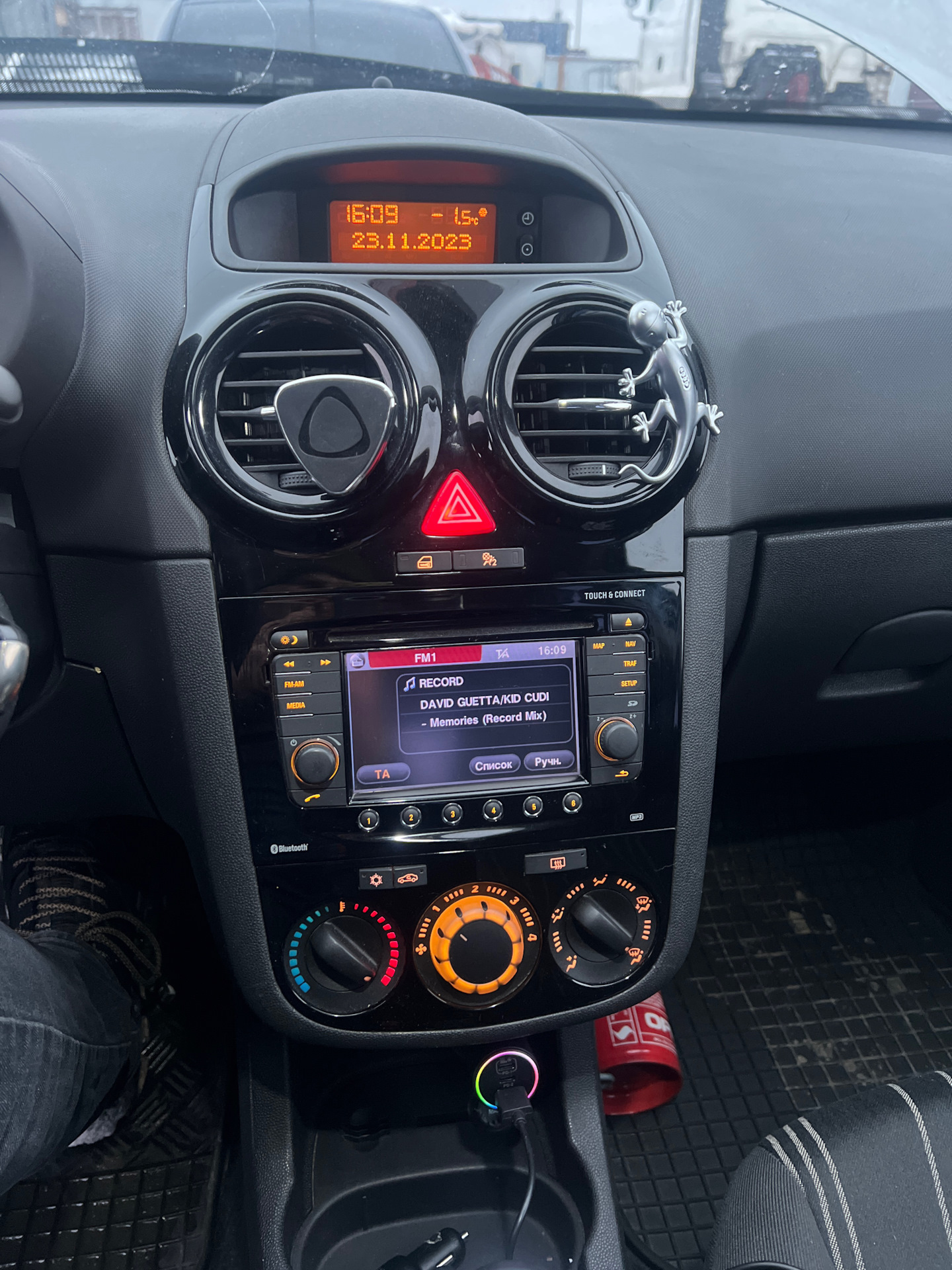 Установка touch & connect — Opel Corsa D, 1,3 л, 2010 года | автозвук ...