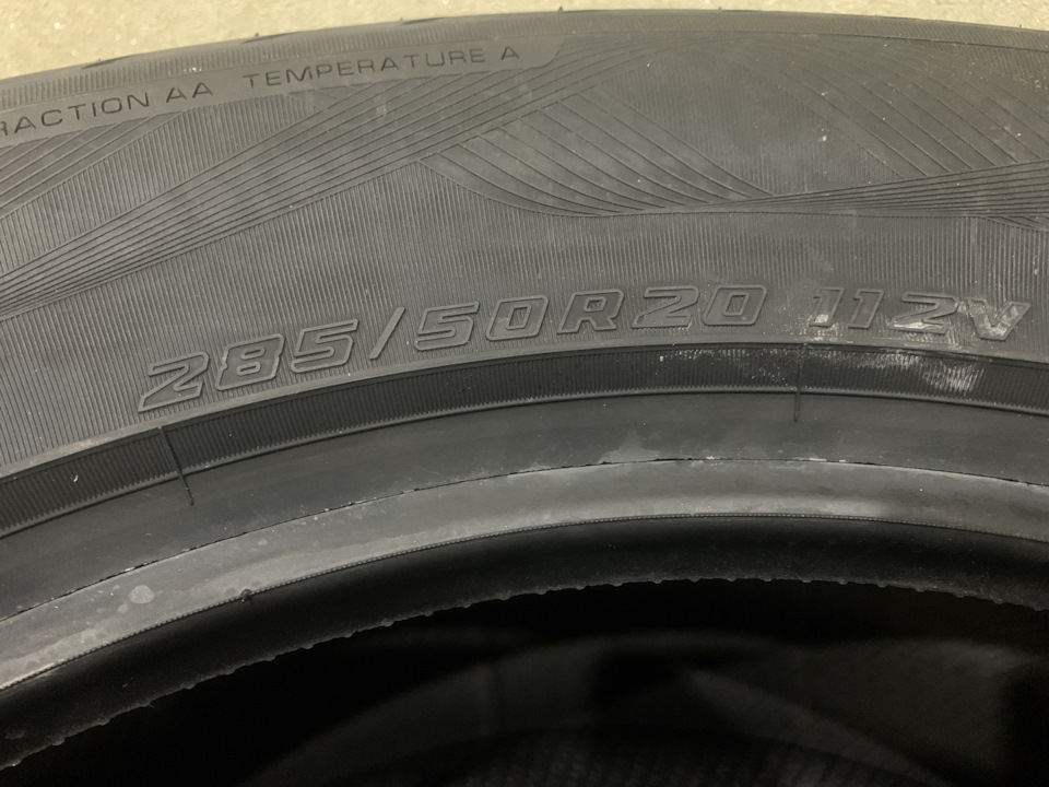 Летняя резина Yokohama Advan v105 285/50/20 установил видео регистратор ...