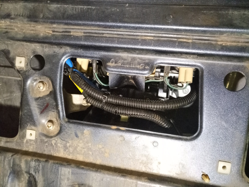 Skoda — simply clever, Volkswagen — Volkswagen? — Volkswagen Tiguan (2G ...