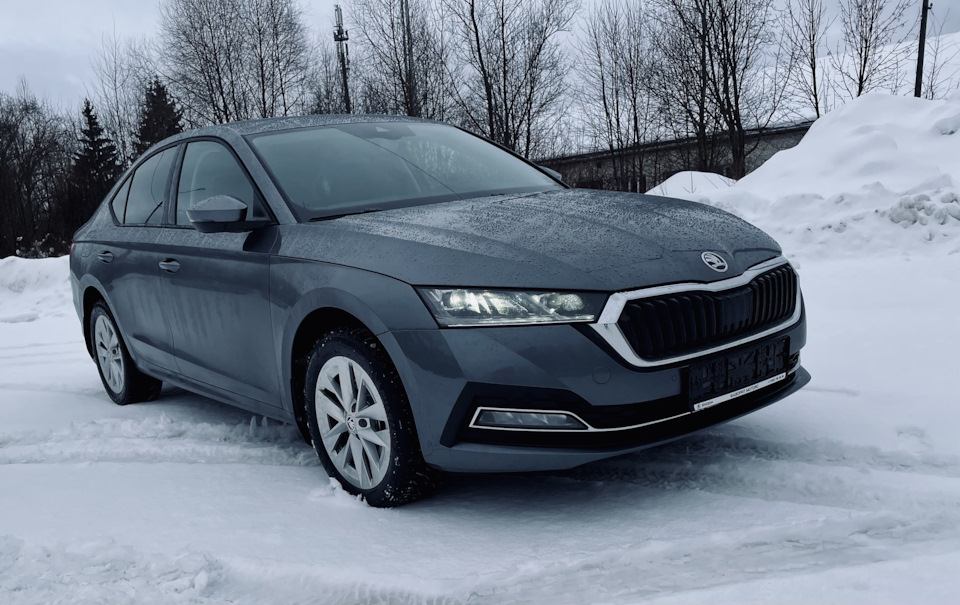 21. Вот и сестра подоспела. — Skoda Octavia A8 Mk4, 1,4 л, 2020 года ...