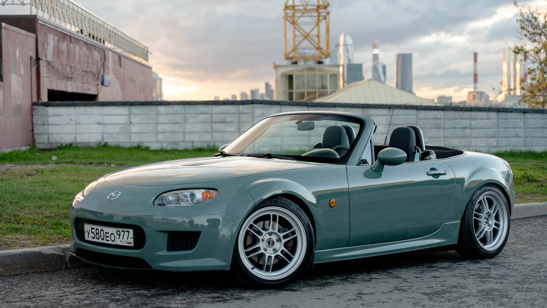 Mazda MX-5 (NC) 2.0 бензиновый 2007 | Verde Monza 1958 на DRIVE2