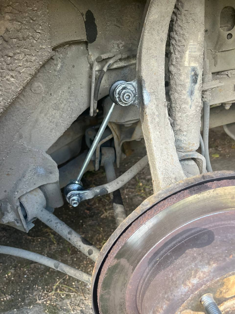 Замена задних стоек амортизаторов и опорного подшипника Шевроле Эпика ...