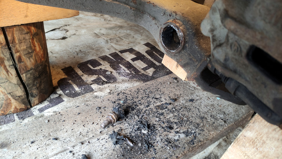 Замена сайлетблоков стойки стабилизатора, удлинение линков — SsangYong ...