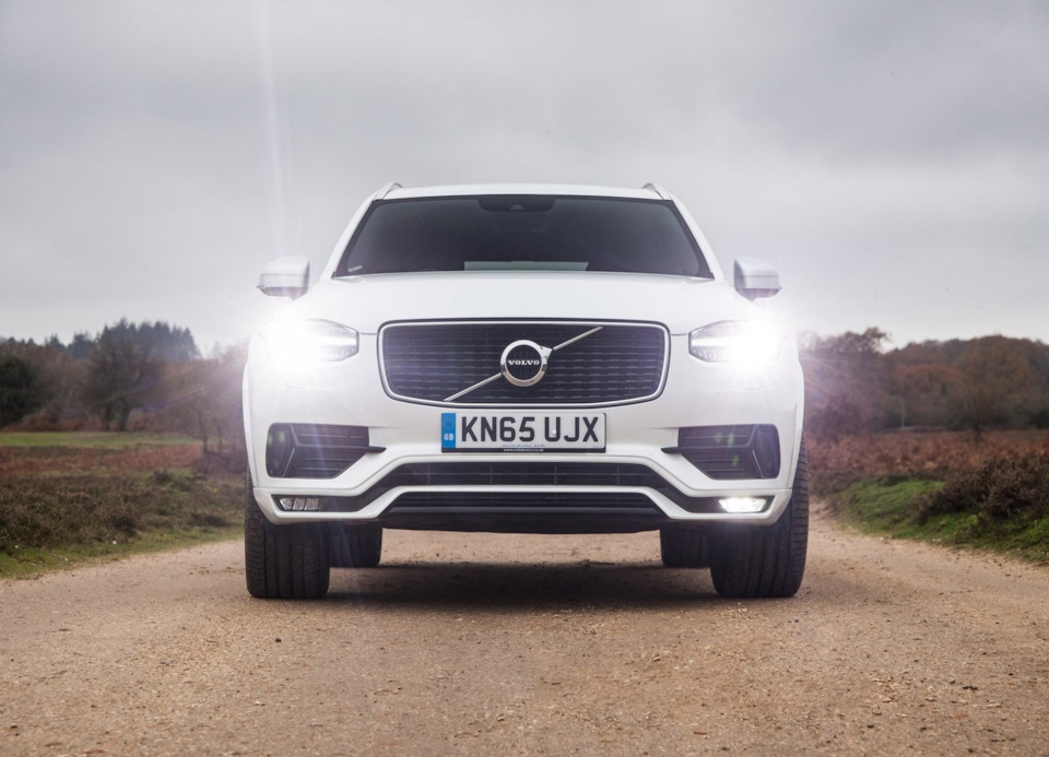 Бампер с Inscription в R-Design — Volvo XC90 (2G), 2 л, 2016 года ...