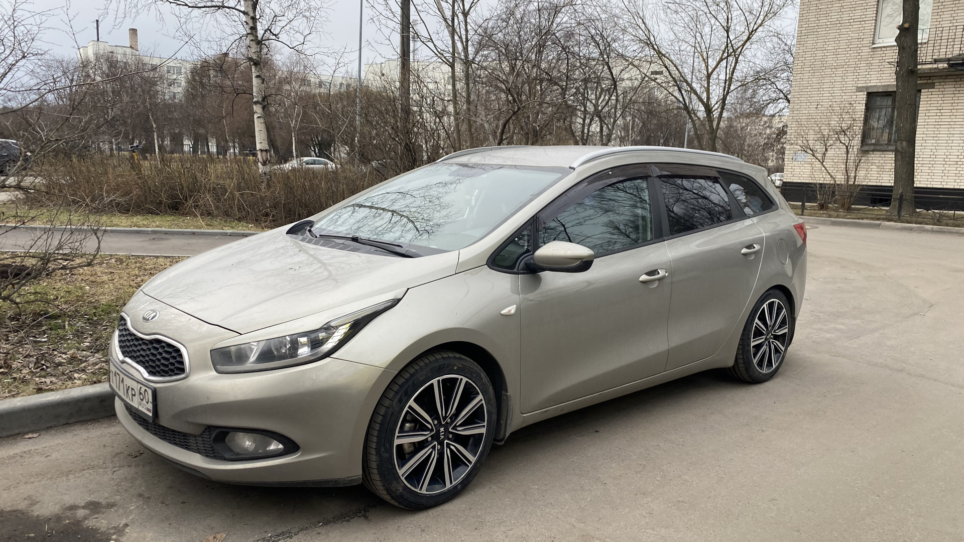 KIA Ceed (2G) 1.6 бензиновый 2015 | на DRIVE2