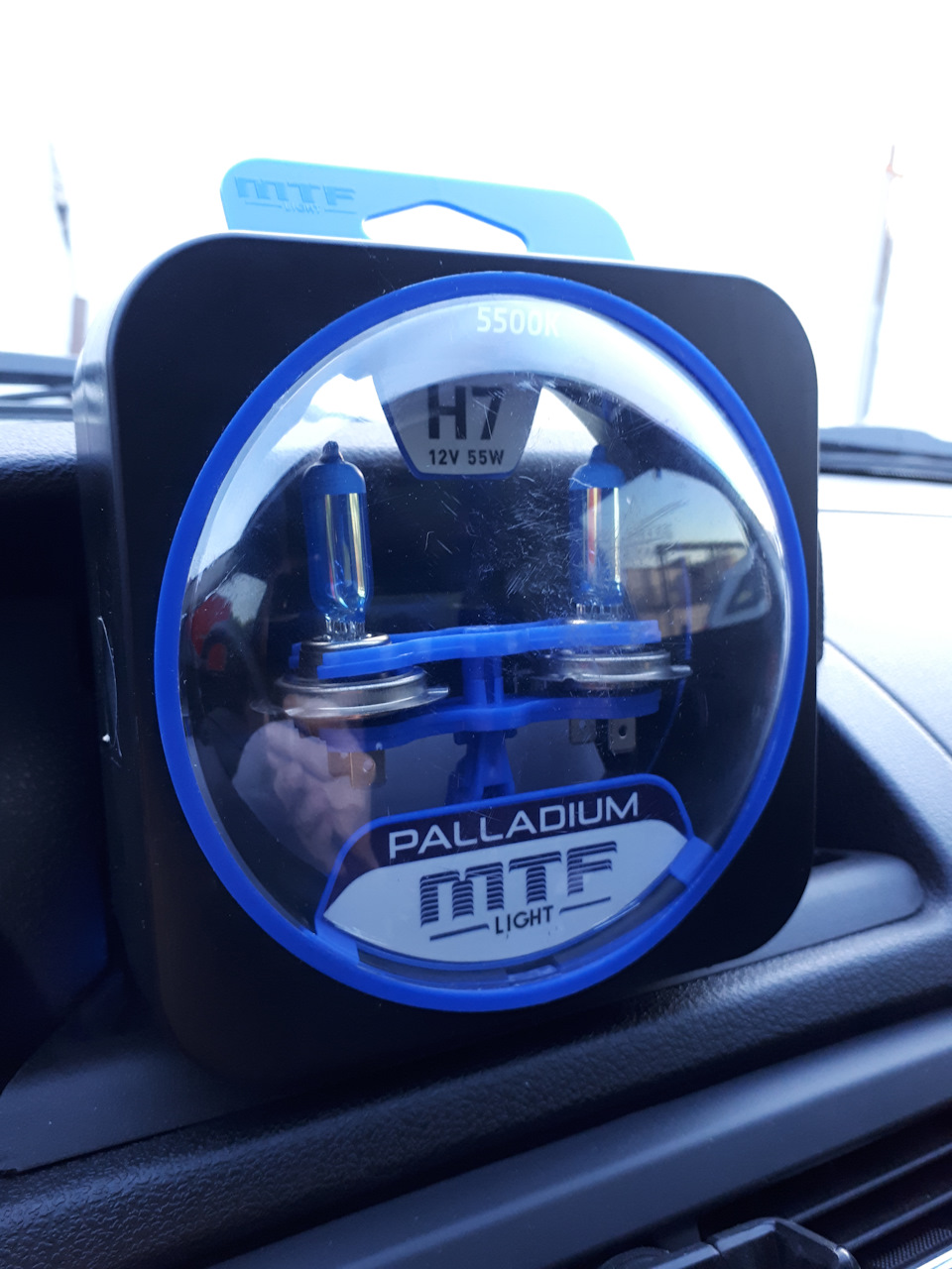 MTF Palladium 5500k h7 — Lada Приора седан, 1,6 л, 2018 года | стайлинг ...