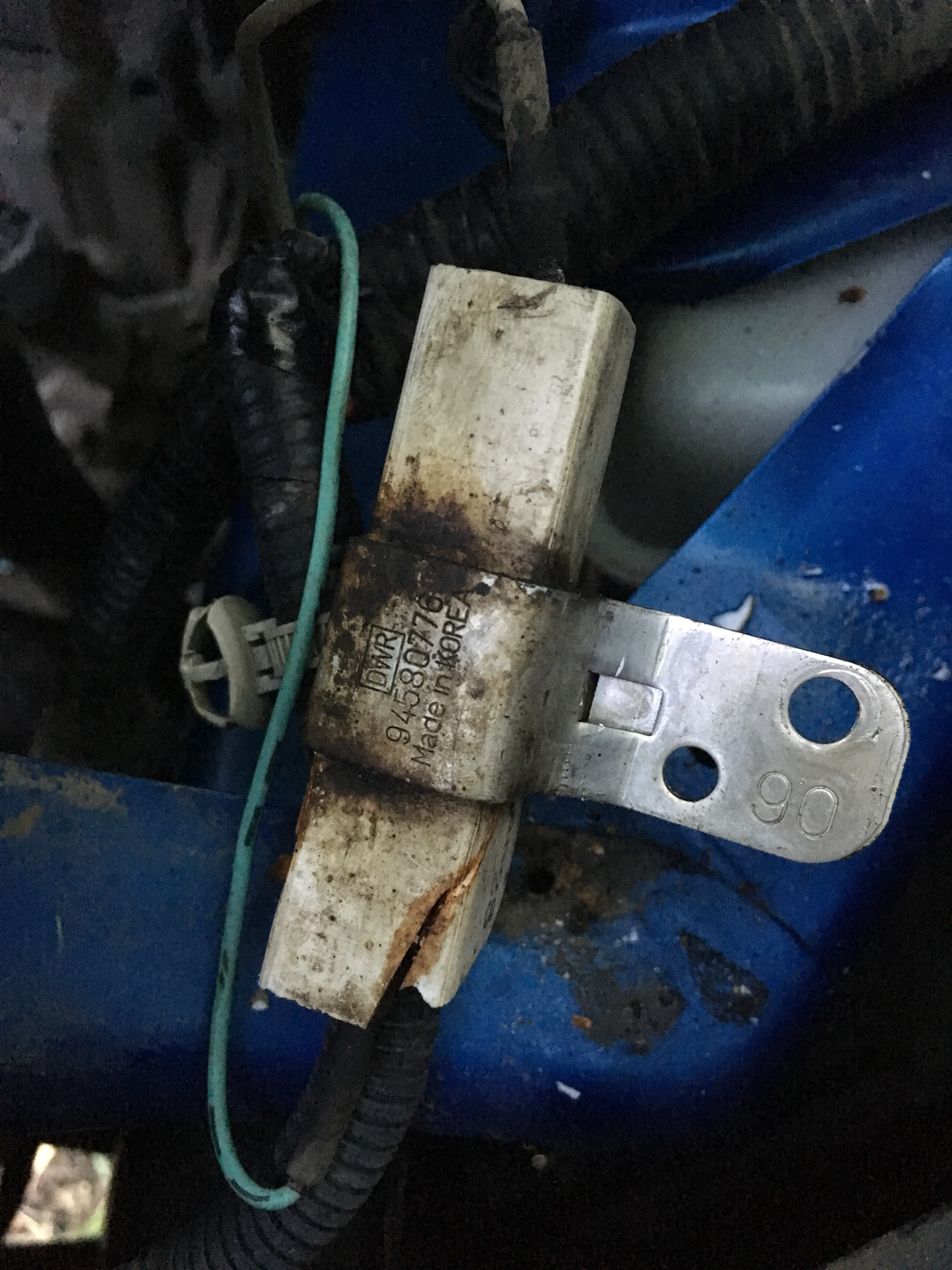 Замена резистора электровентилятора. — Chevrolet Aveo Sedan (1G), 1,4 л ...