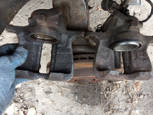 Тормоза приказали долго жить. — Audi 100 (C3), 2,2 л, 1985 года | визит ...