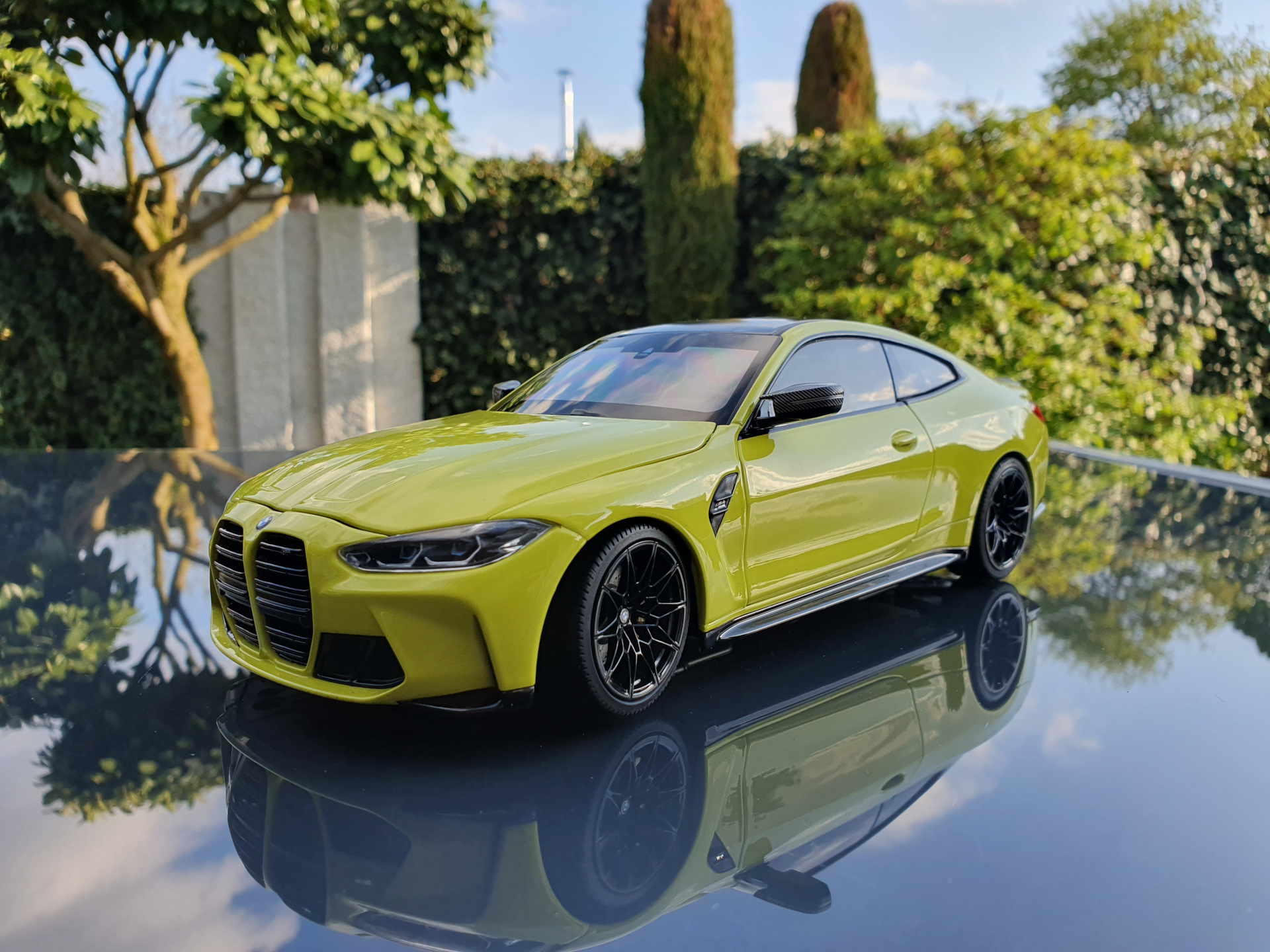 Onlyfans) BMW M4 (G82), Minichamps 1:18 — Сообщество «Масштабные Модели ...