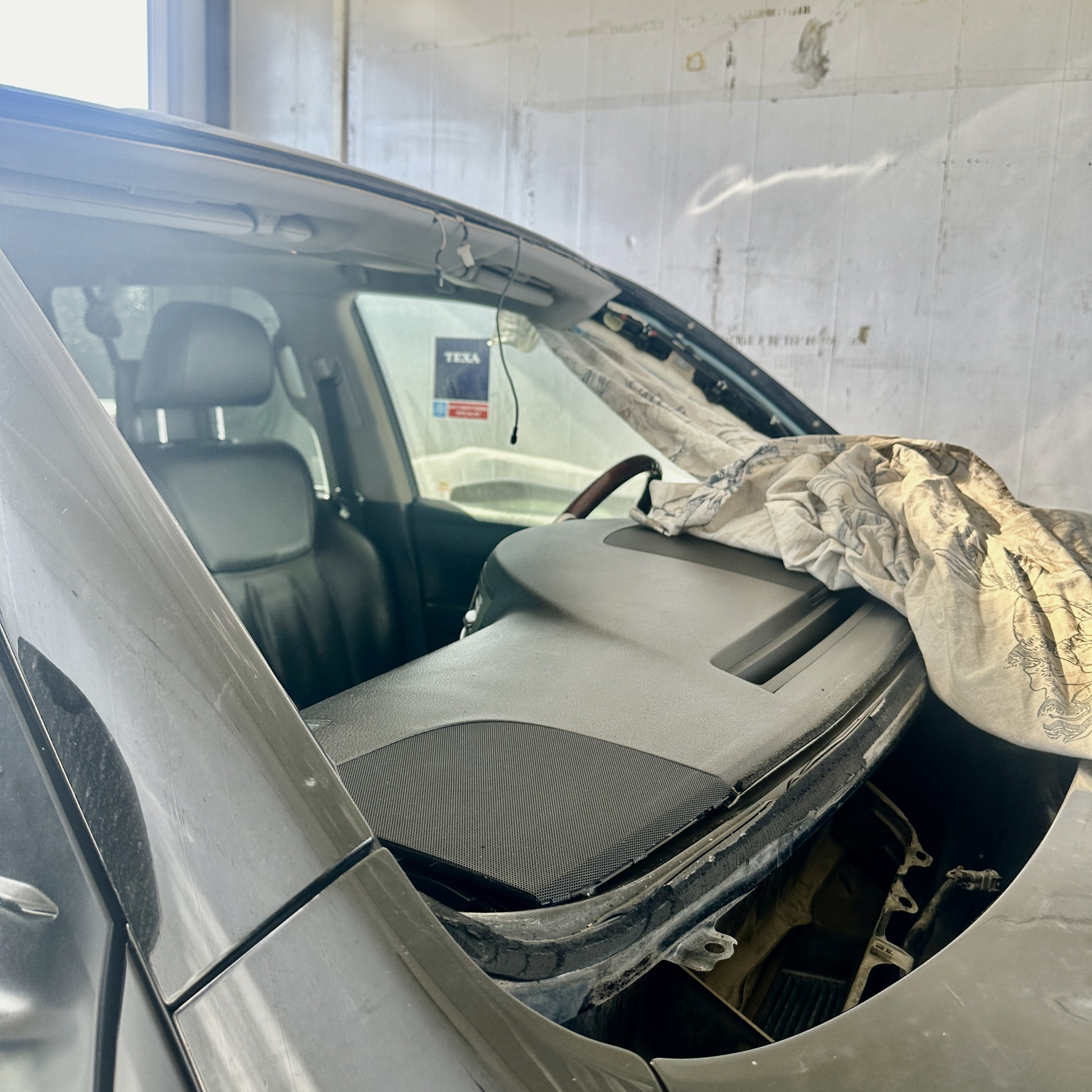 Замена лобового стекла — Lexus LX (URJ200/URJ201), 5,7 л, 2012 года ...